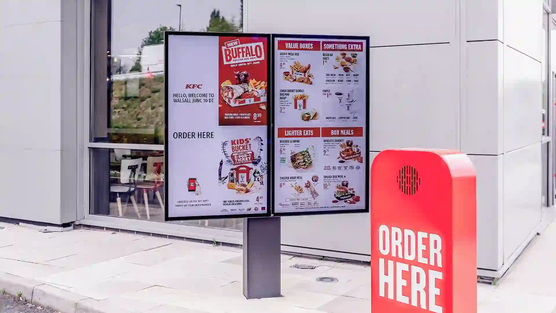 KFC: Drive Thru Digital e Integración Audiovisual | TRISON